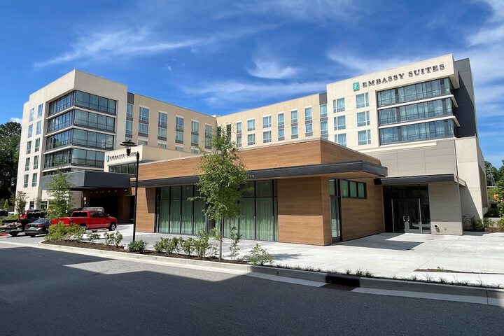 Embassy Suites by Hilton Alpharetta Halcyon Alpharetta | Bookonline.com