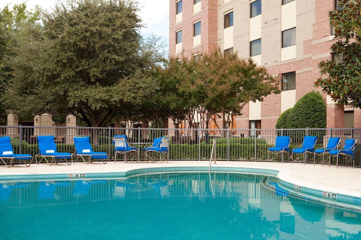 Courtyard by Marriott Dallas Addison / Quorum Drive Addison ...