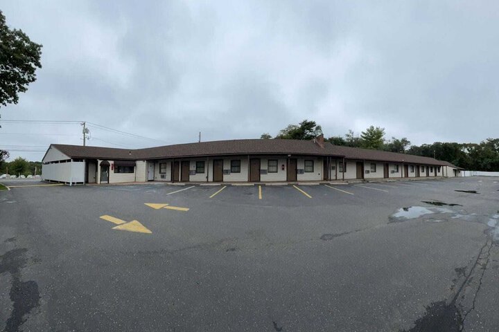 112 Motel Medford | Bookonline.com