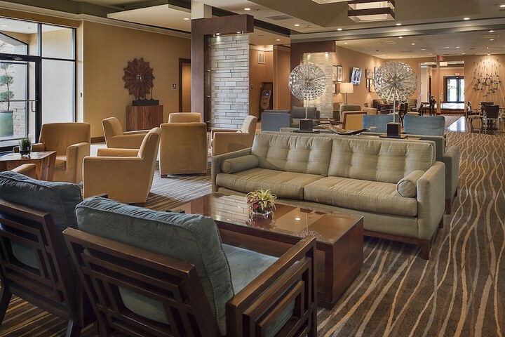 DoubleTree by Hilton Collinsville St. Louis Collinsville | Bookonline.com
