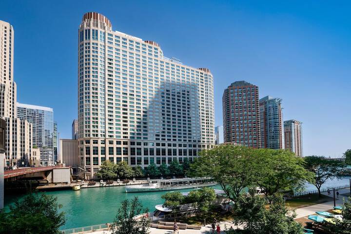Sheraton Grand Chicago Riverwalk Chicago | Bookonline.com