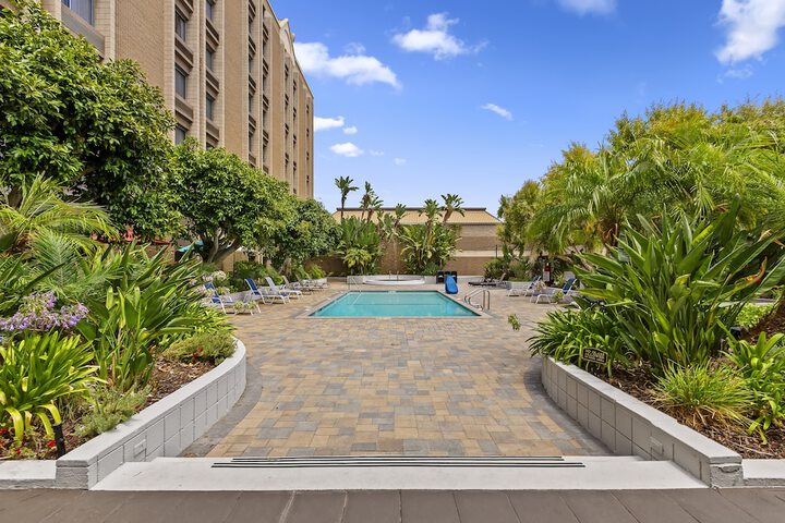 Doubletree by Hilton Whittier Los Angeles Whittier | Bookonline.com