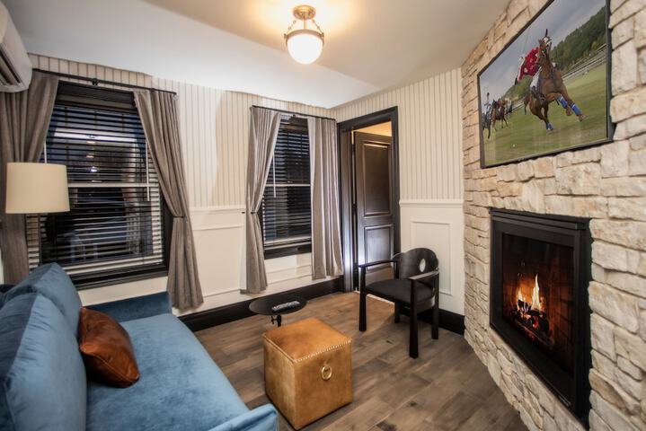 The Belfry House Williams Bay | Bookonline.com