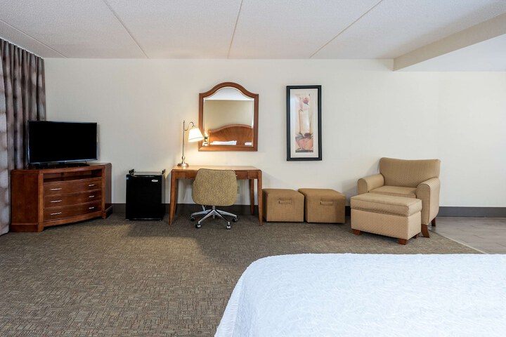 Hampton Inn Roanoke / Hollins I 81 Roanoke | Bookonline.com