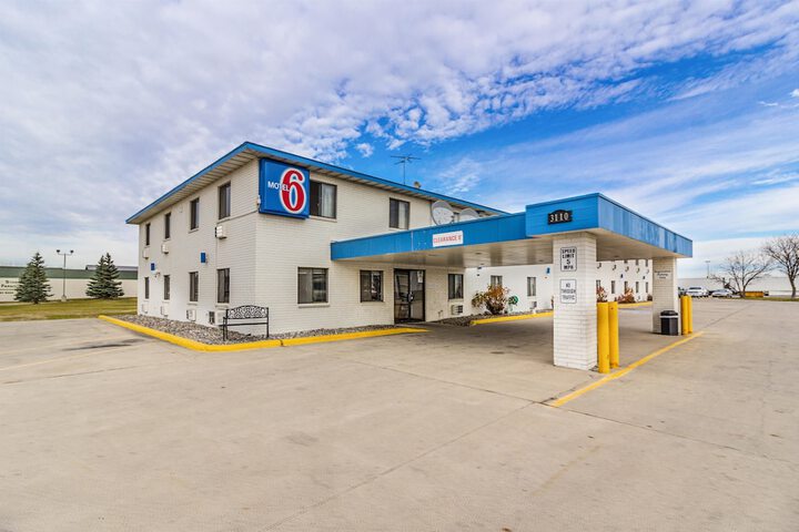 Motel 6 Fargo ND South Fargo | Bookonline.com
