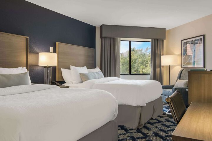 The Inn on Maritime Bay Ascend Hotel Collection Manitowoc | Bookonline.com