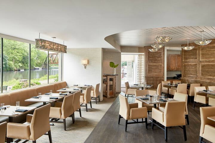 The Del Monte Lodge Renaissance Rochester Hotel & Spa Pittsford ...