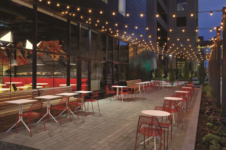 Radisson RED Minneapolis Minneapolis | Bookonline.com