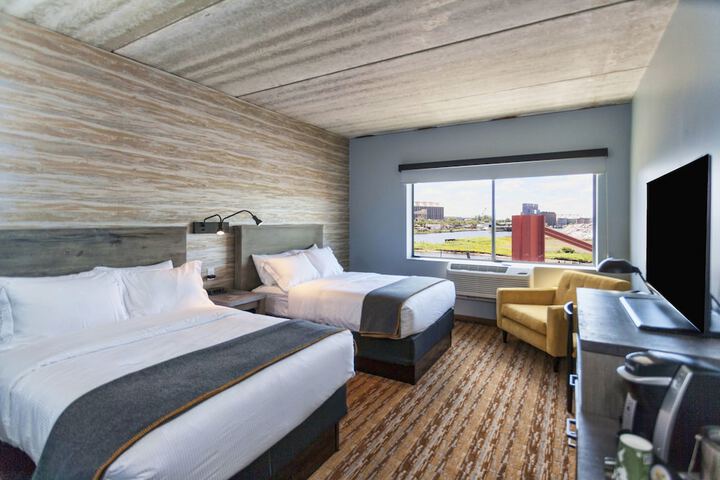 Pier B Resort Duluth | Bookonline.com