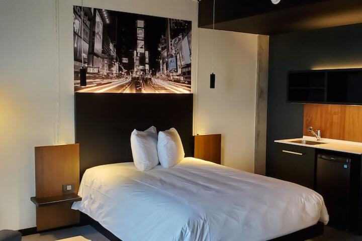 Grand Times Hotel Laval Centropolis Laval | Bookonline.com