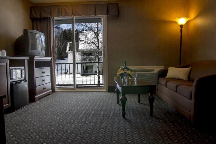 Town&Country Inn & Resort Gorham | Bookonline.com