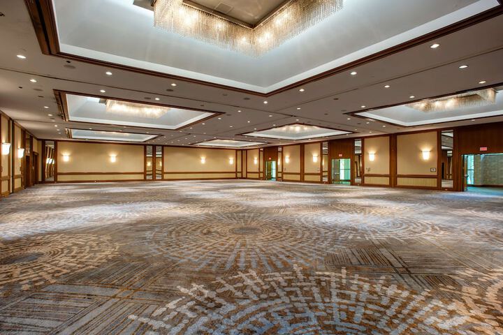 DoubleTree by Hilton Tulsa Warren Place Tulsa | Bookonline.com