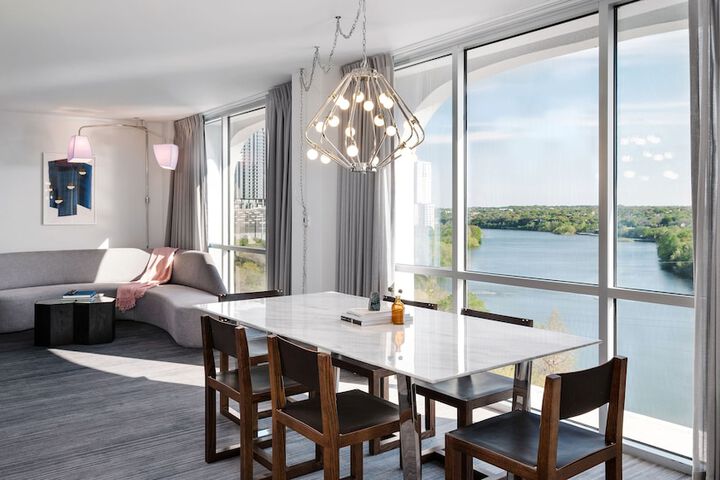 The LINE Austin Austin | Bookonline.com