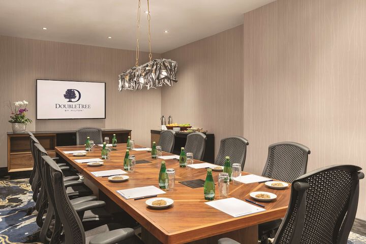 DoubleTree by Hilton Tampa Rocky Point Waterfront Tampa | Bookonline.com