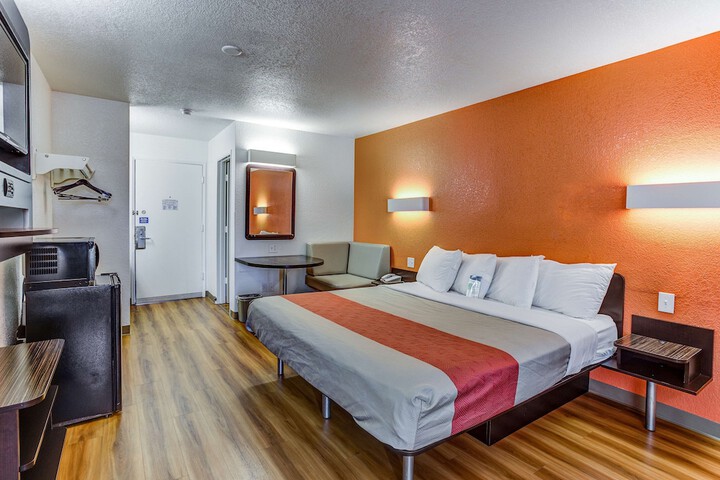 Motel 6 Portland OR Tigard West Tigard | Bookonline.com