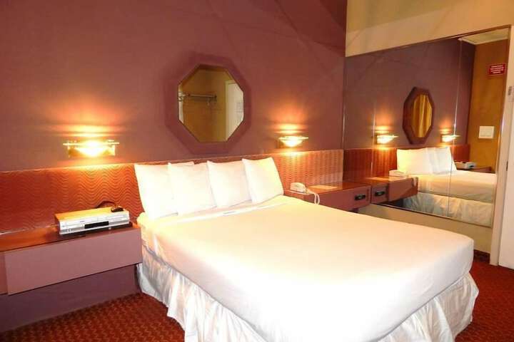 Commack Motor Inn Commack | Bookonline.com