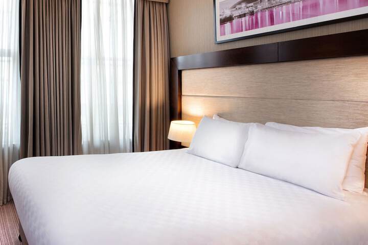 Leonardo Hotel Cardiff Formerly Jurys Inn Cardiff | Bookonline.com