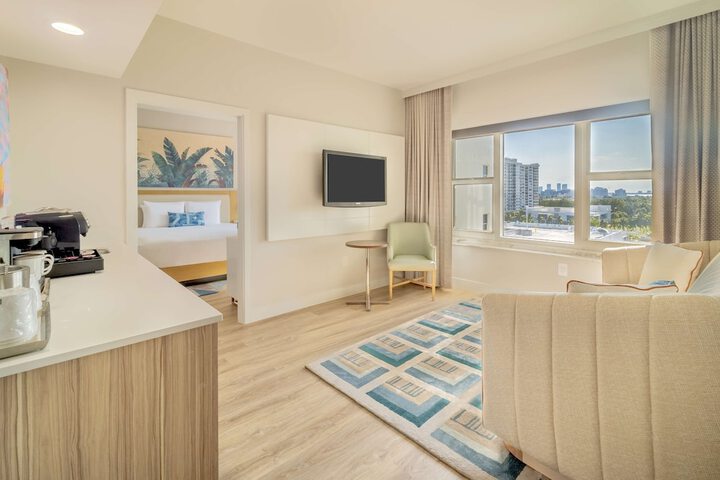 Radisson Resort Miami Beach Miami Beach | Bookonline.com