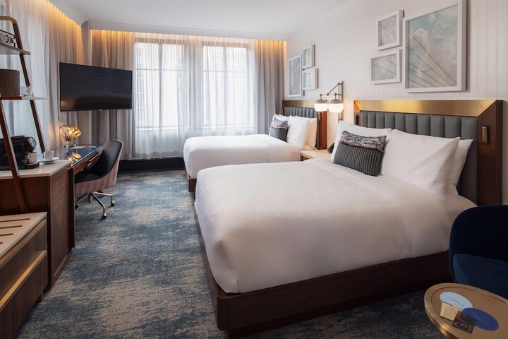 Rand Tower Hotel Minneapolis a Tribute Portfolio Hotel Minneapolis ...