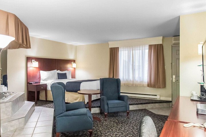 Quality Inn Mont Laurier Mont-Laurier | Bookonline.com