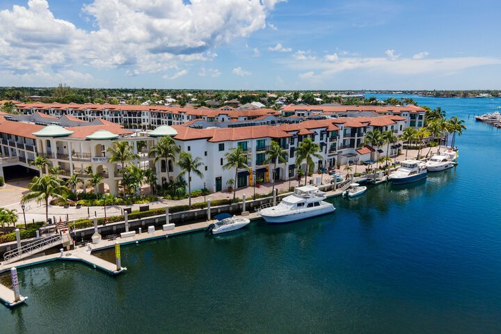 Naples Bay Resort & Marina Naples | Bookonline.com