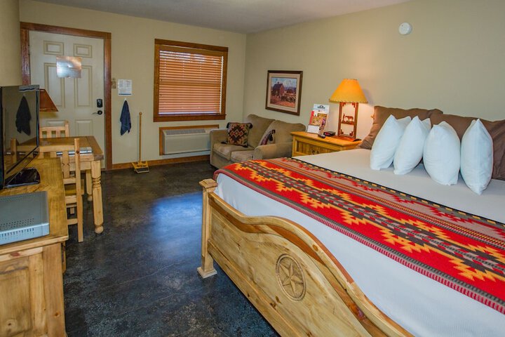 NRS Guest Ranch Decatur | Bookonline.com