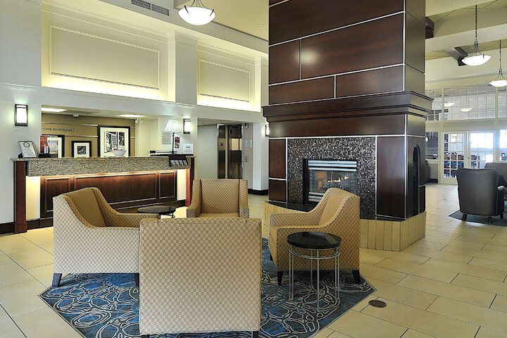 Hampton Inn & Suites by Hilton Calgary Airport Calgary | Bookonline.com