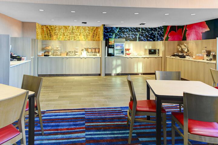 Fairfield Inn & Suites by Marriott Cape Cod Hyannis Hyannis ...