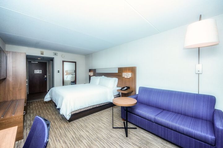 Holiday Inn Express Boston Saugus Saugus | Bookonline.com