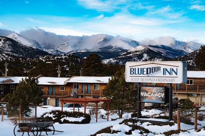 Blue Door Inn Estes Park | Bookonline.com