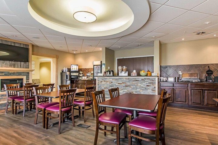 Quality Inn Moncton | Bookonline.com