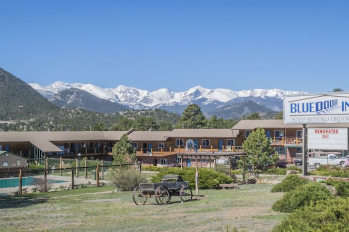 Blue Door Inn Estes Park | Bookonline.com