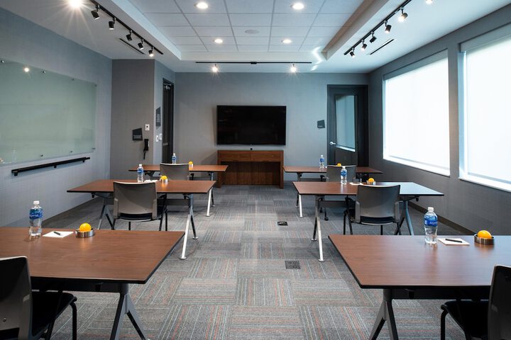 Aloft North Kansas City North Kansas City | Bookonline.com