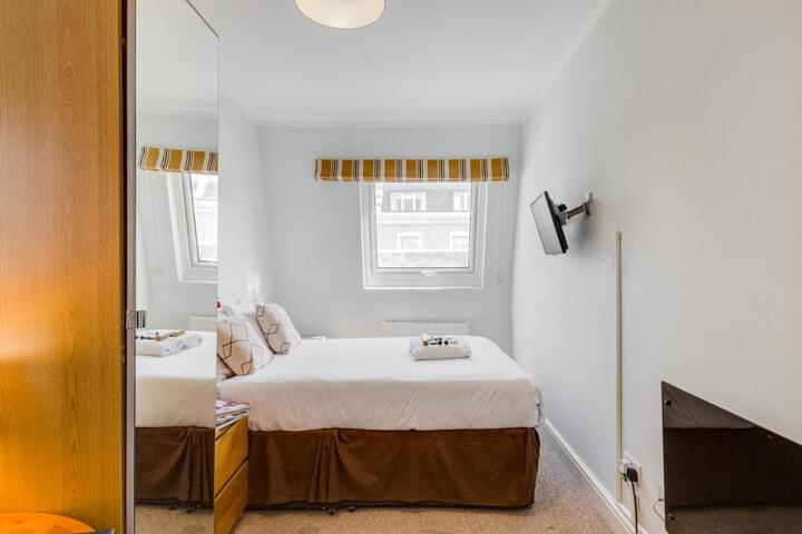 1 Lexham Gardens Hotel London | Bookonline.com
