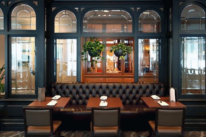 Delta Hotels by Marriott Montreal Montreal | Bookonline.com