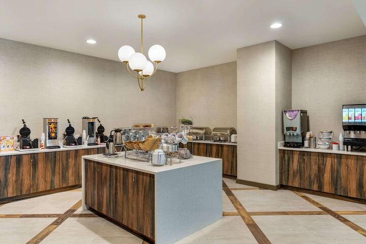 Comfort Inn & Suites Miami International Airport Miami Springs ...