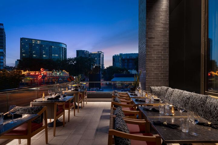 Hotel Fraye Nashville Curio Collection by Hilton Nashville | Bookonline.com