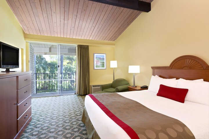 Ramada by Wyndham Santa Barbara Santa Barbara | Bookonline.com