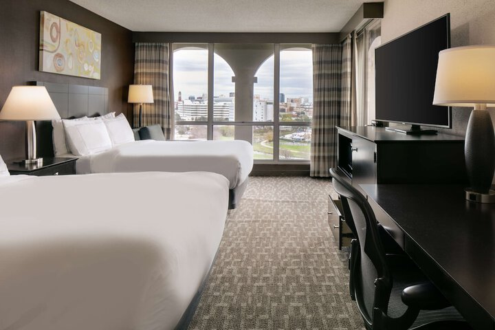 DoubleTree by Hilton Dallas Market Center Dallas | Bookonline.com