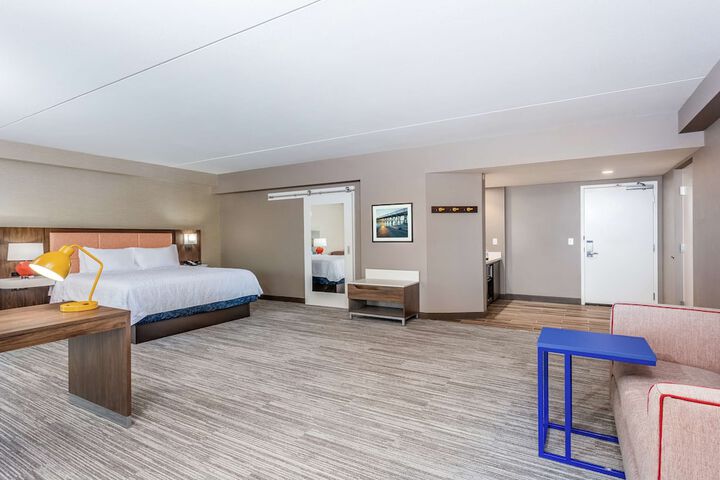 Hampton Inn & Suites Kittery Kittery | Bookonline.com