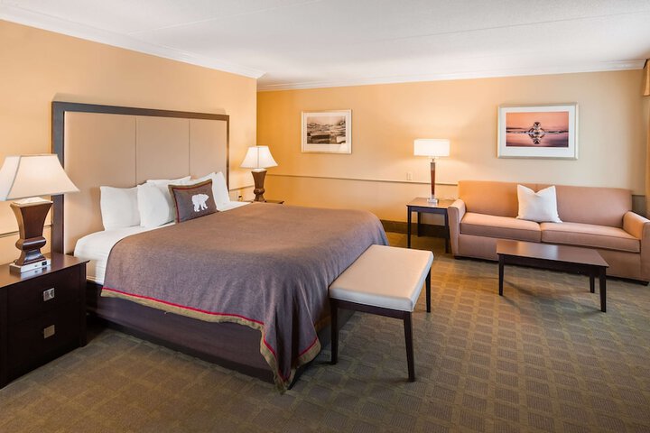 Best Western Plus White Bear Country Inn White Bear Lake | Bookonline.com