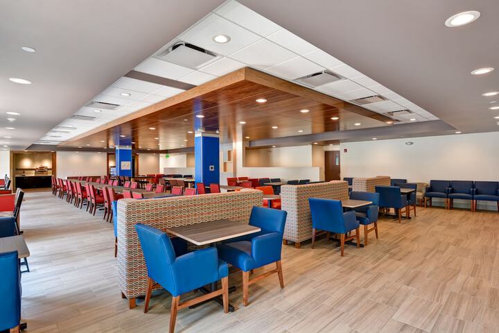 Holiday Inn Express Boston an IHG Hotel Boston | Bookonline.com