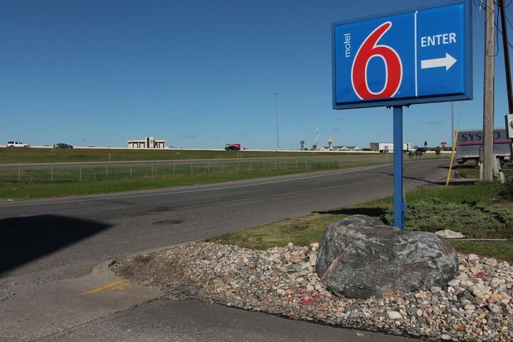 Motel 6 Fargo ND West Acres North Fargo Fargo | Bookonline.com
