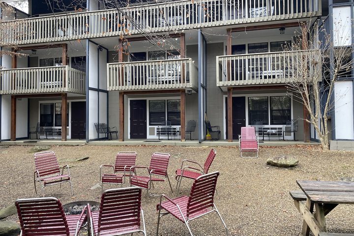 Carrs Northside Motel&Cottages Gatlinburg | Bookonline.com