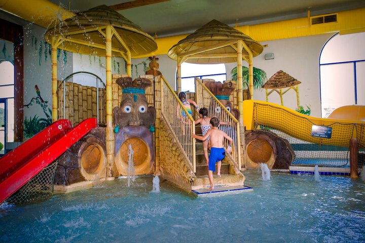 Wingate by Wyndham Wisconsin Dells Waterpark Baraboo | Bookonline.com