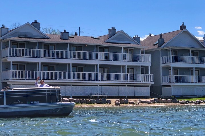 The French Country Inn Lake Geneva Lake Geneva | Bookonline.com