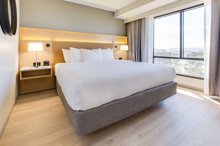 Radisson Hotel Seattle Airport SeaTac | Bookonline.com