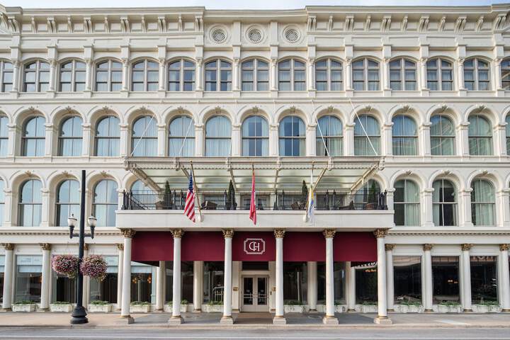 Capital Hotel Little Rock | Bookonline.com