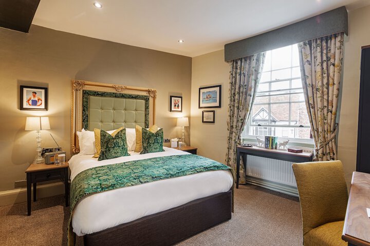 The George Hotel Dorchester on Thames Wallingford | Bookonline.com