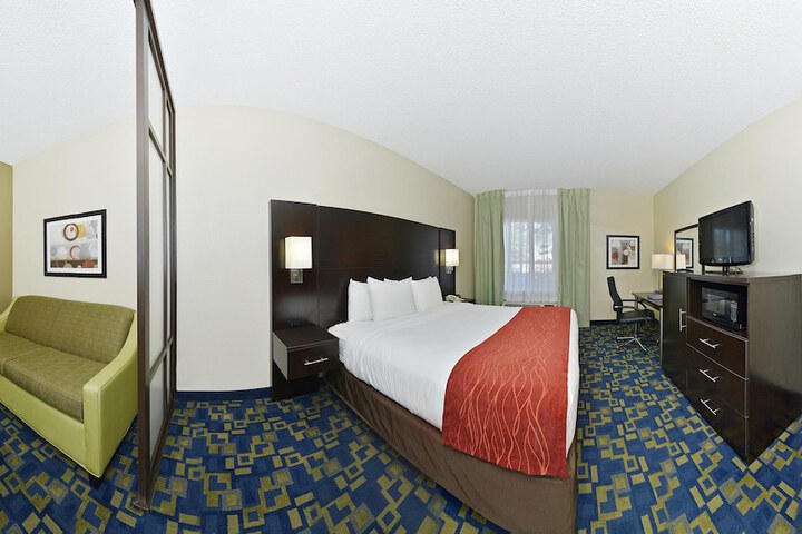 Comfort Inn & Suites Near Universal Orlando Resort Convention Ctr ...